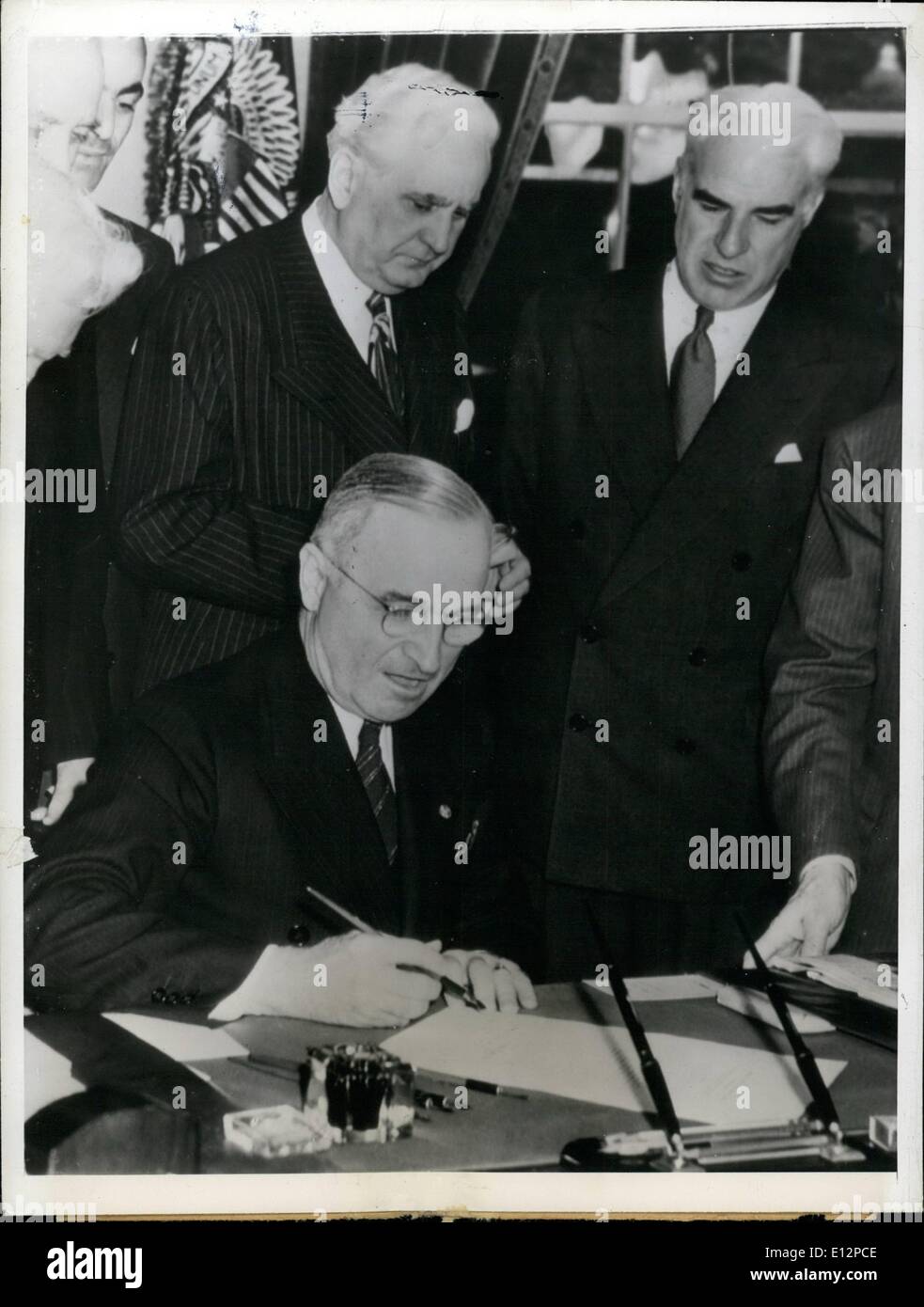 President harry truman signs hi-res stock photography and images - Alamy