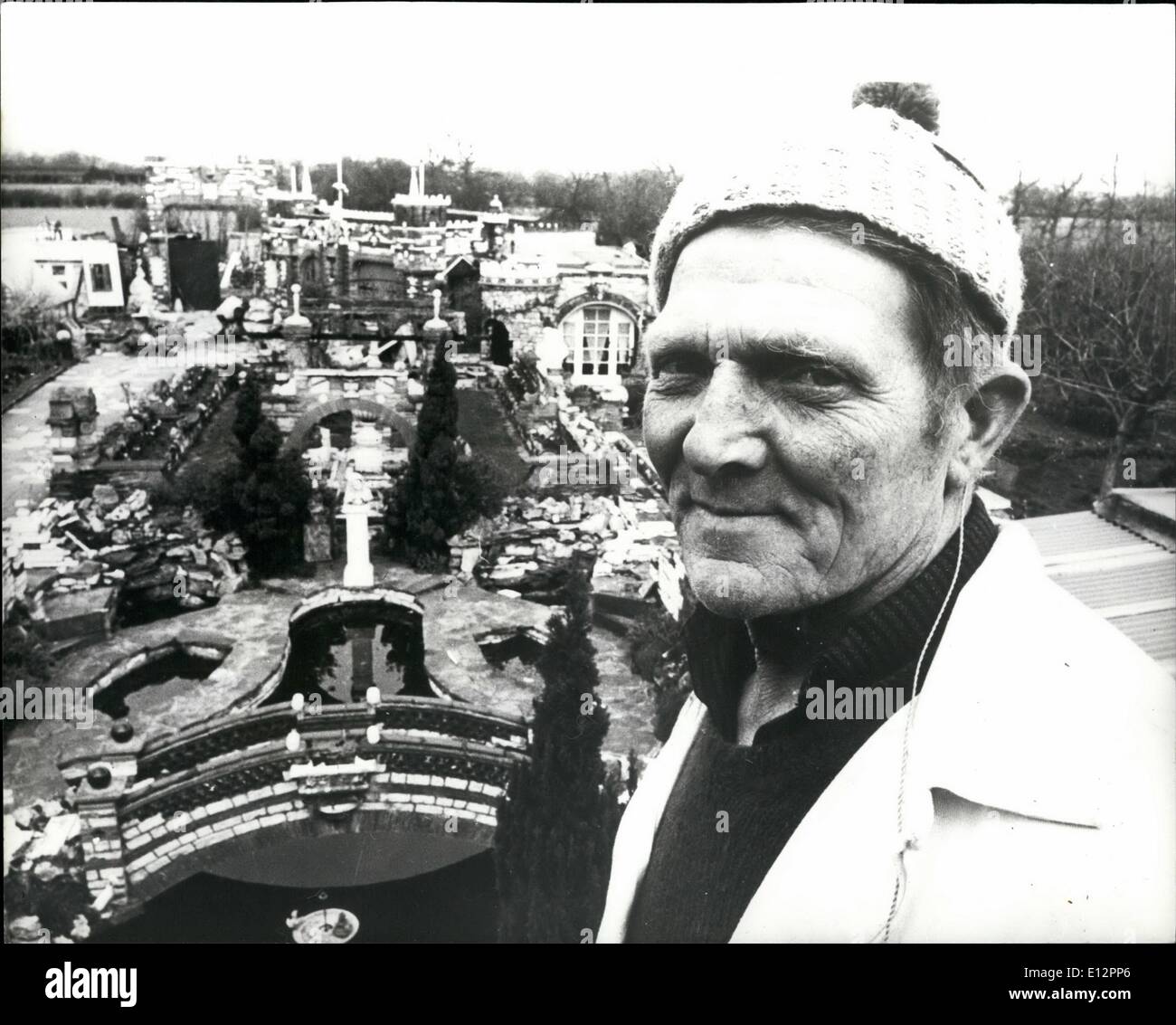 Everything in black and white hi-res stock photography and images - Alamy