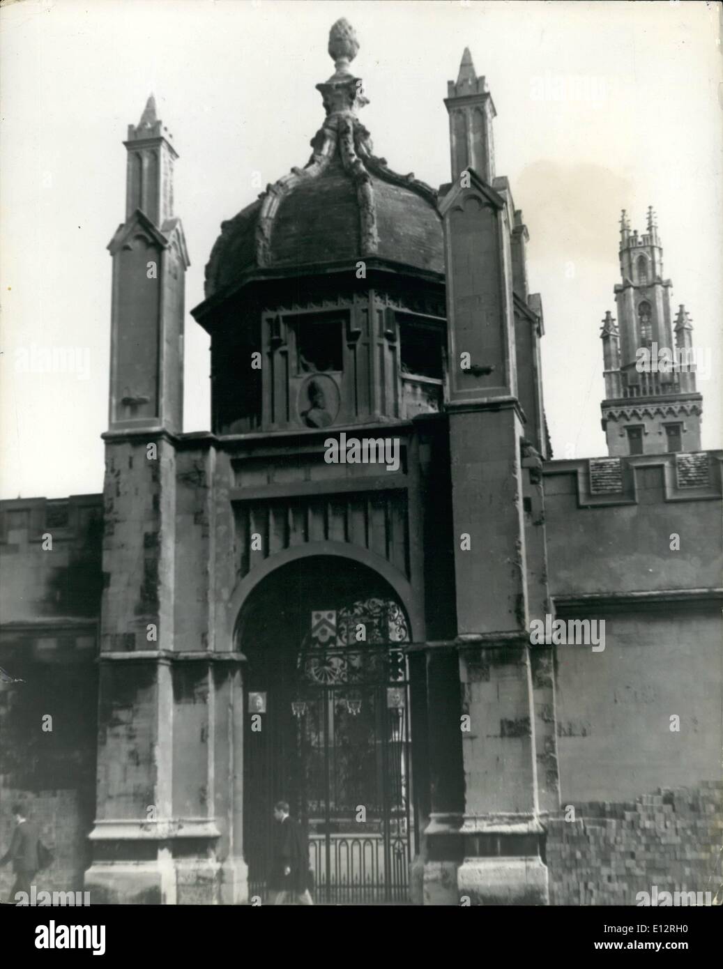 Founded by henry chichele hi-res stock photography and images - Alamy