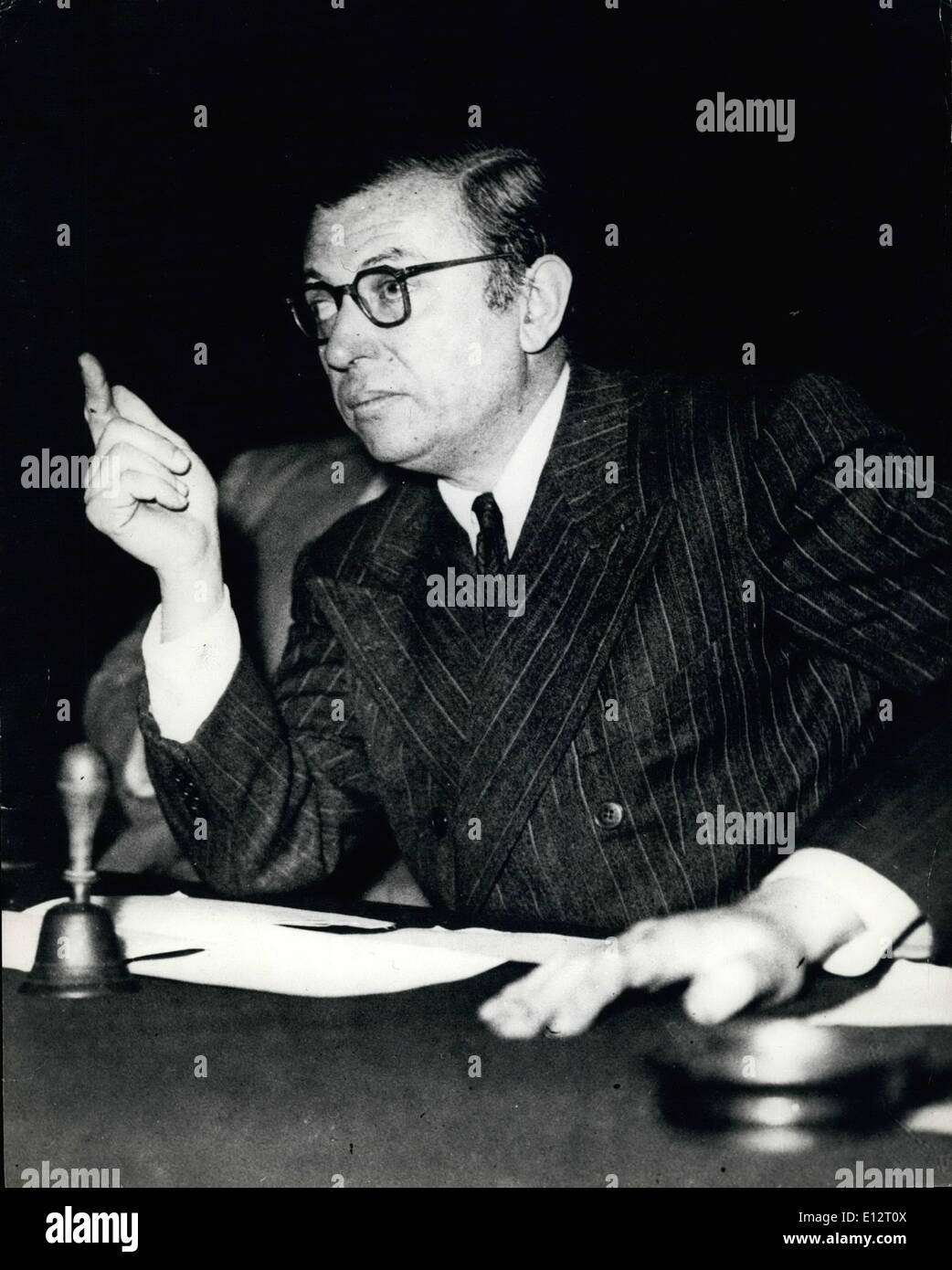Jean paul sartre hi-res stock photography and images - Alamy