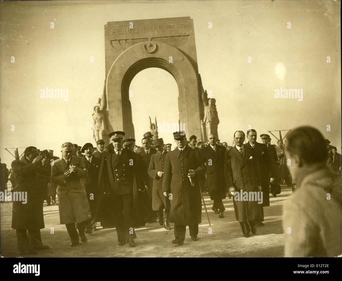 General leaving hi-res stock photography and images - Alamy