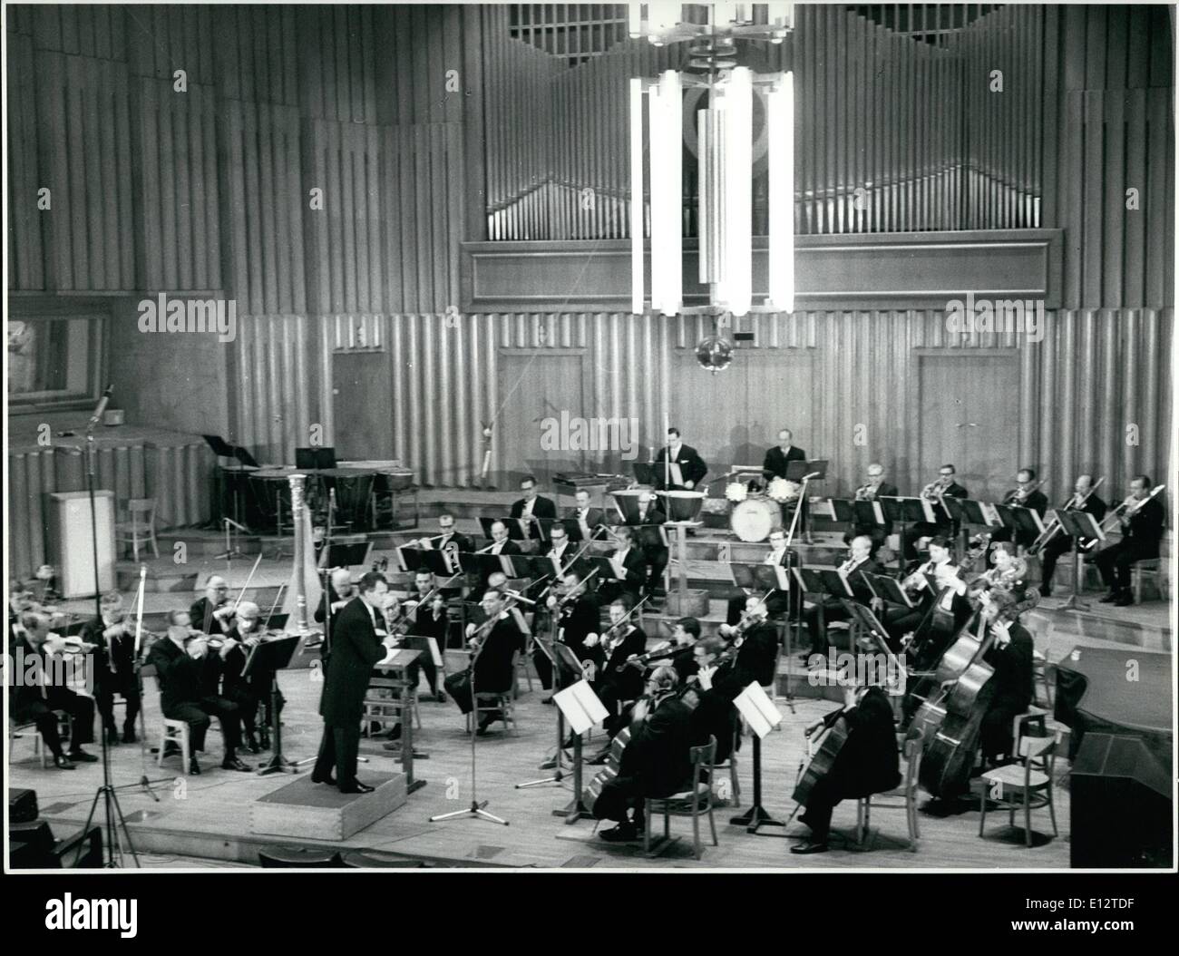2012 the johann strauss orchestra hi-res stock photography and images ...