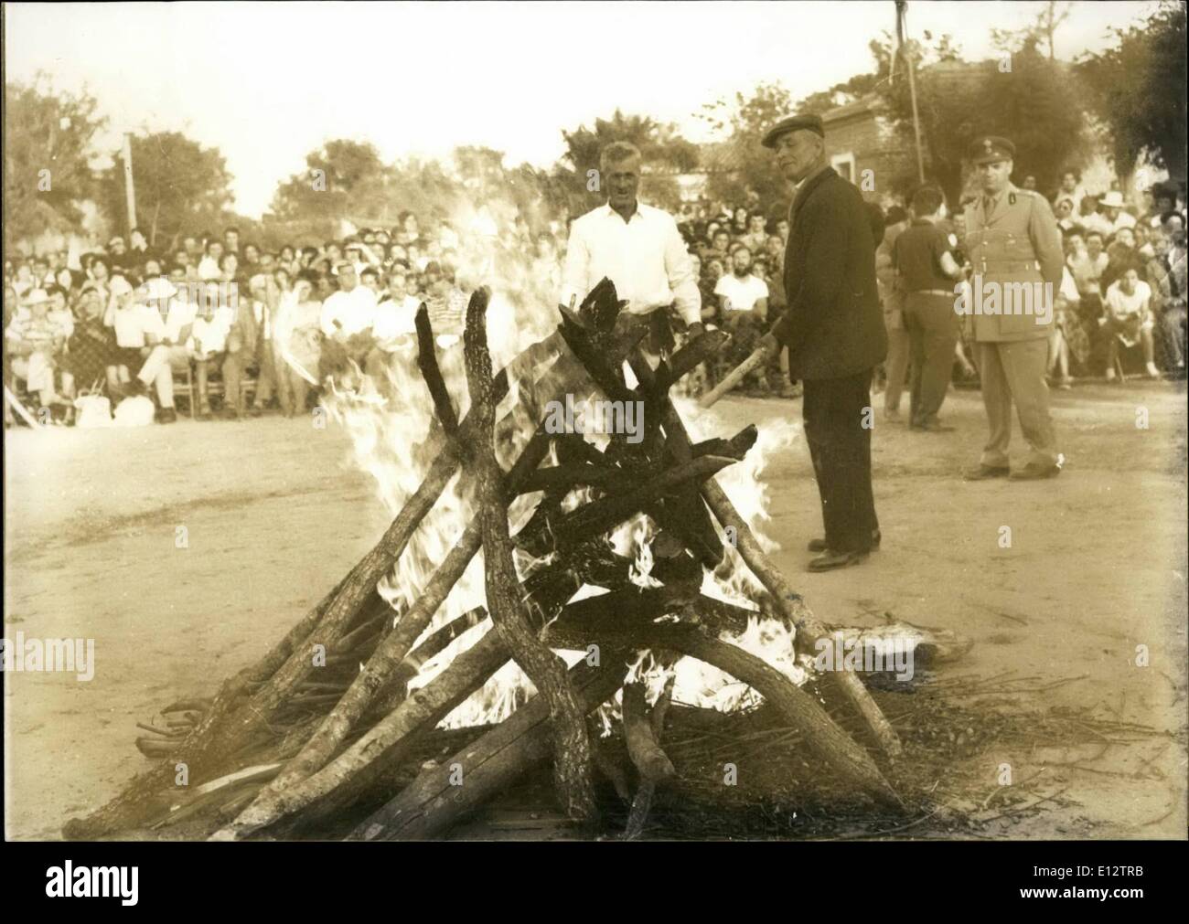 Historical old men hi-res stock photography and images - Alamy