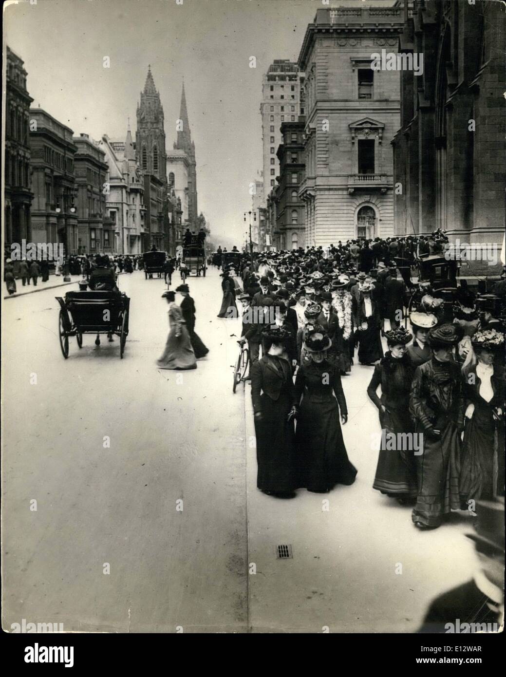 Easter parade hi-res stock photography and images - Alamy