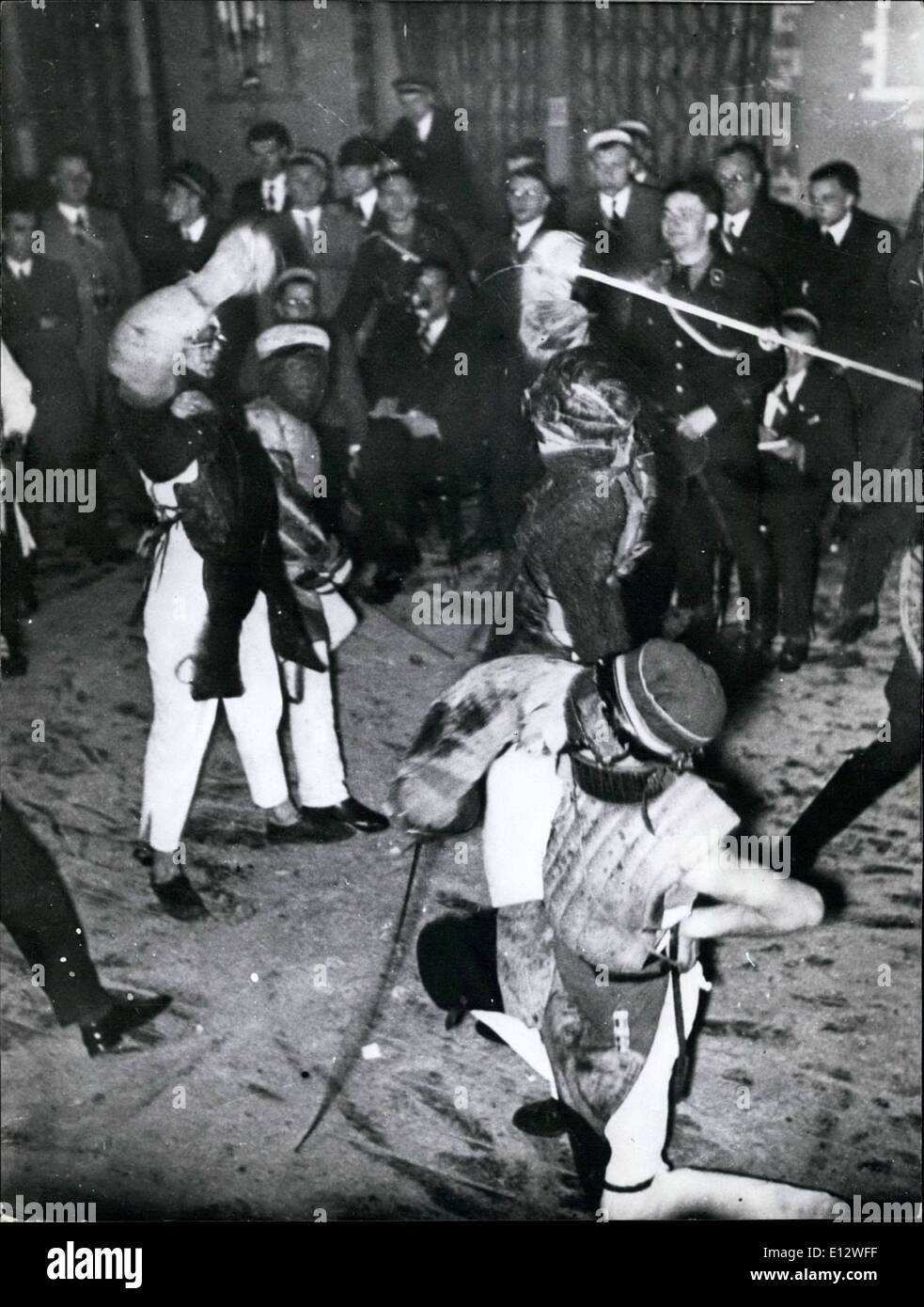 Students duels as student sport hi-res stock photography and images - Alamy