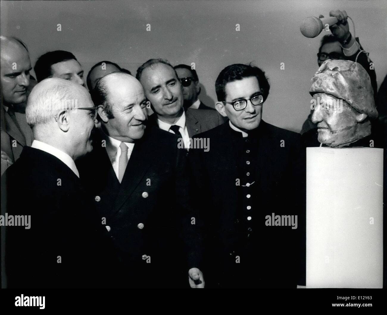 Upon initiative masre ingeborg schabel hi-res stock photography and ...