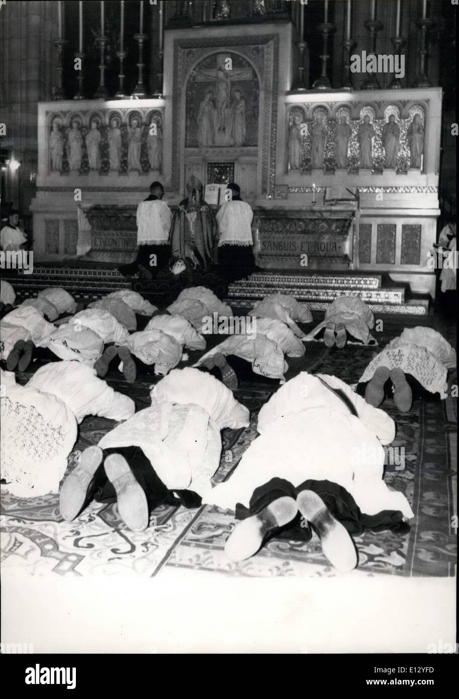 White missionary priests hi-res stock photography and images - Alamy