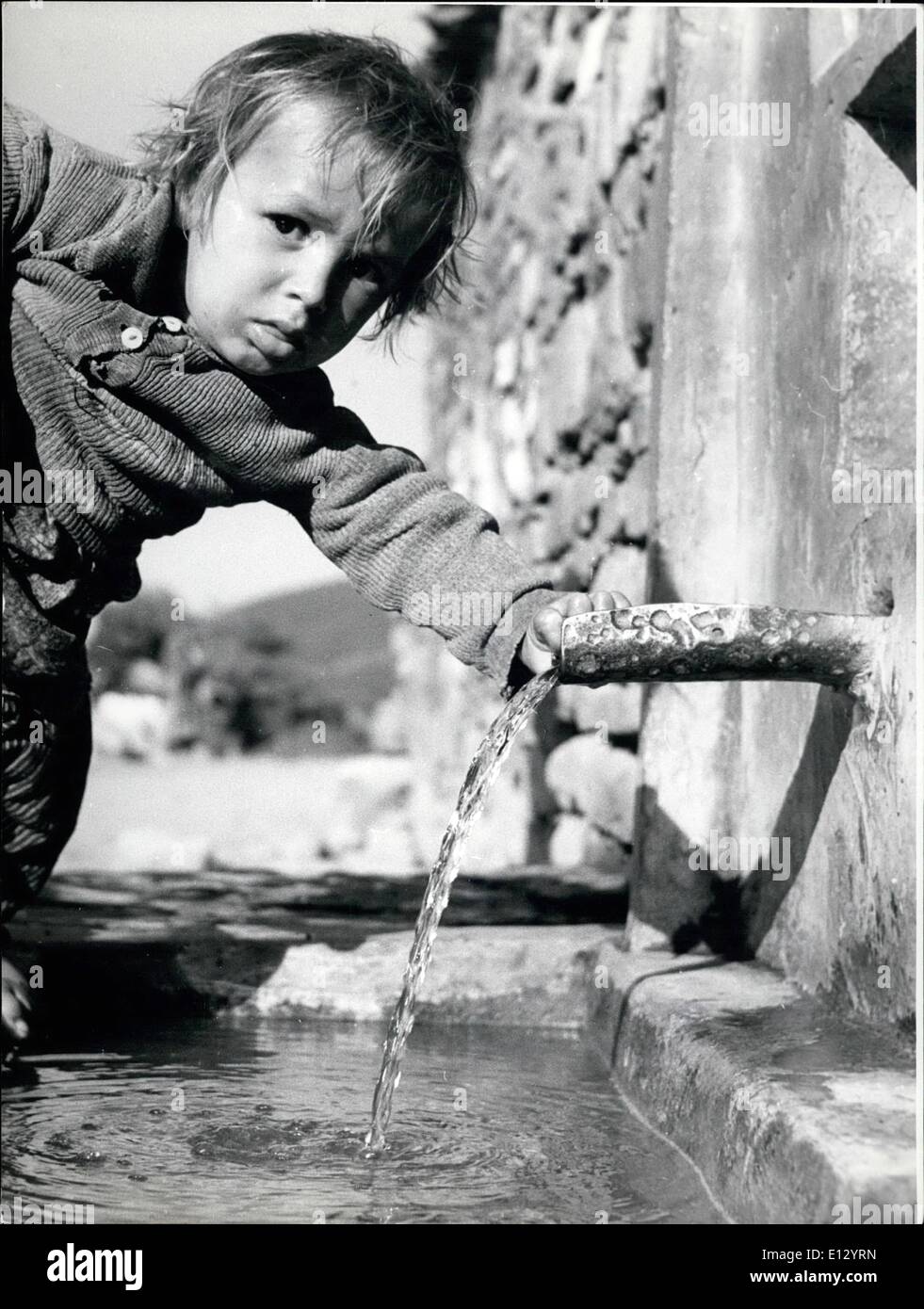 Boy water black and white hi-res stock photography and images - Alamy