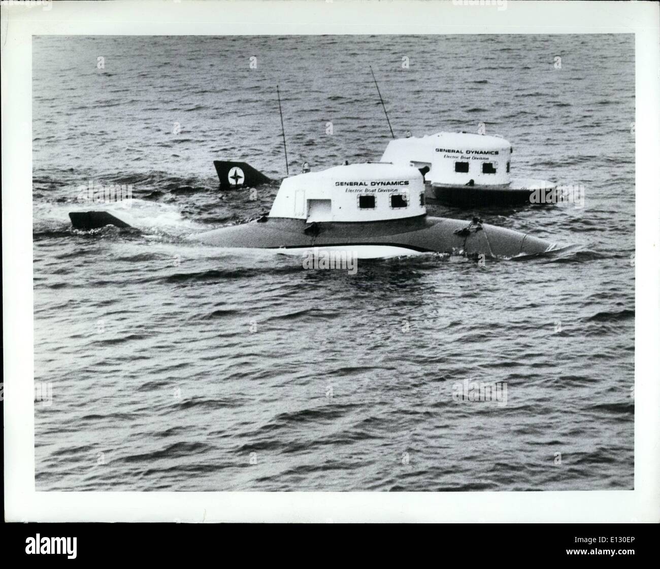 Which 25 feet long can carry 1 hi-res stock photography and images - Alamy