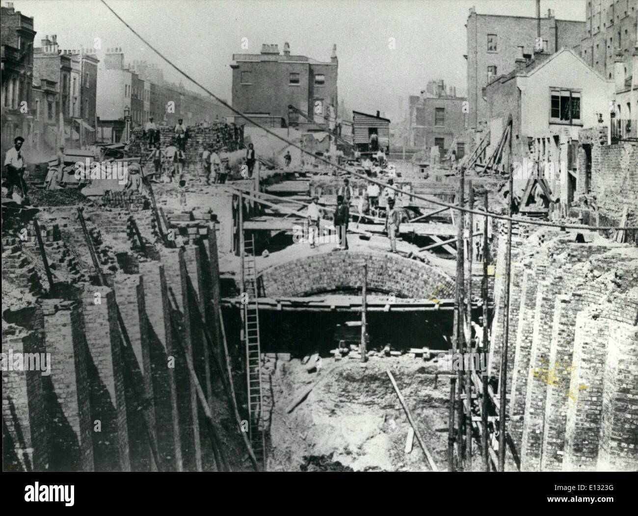 Cut and cover method hi-res stock photography and images - Alamy