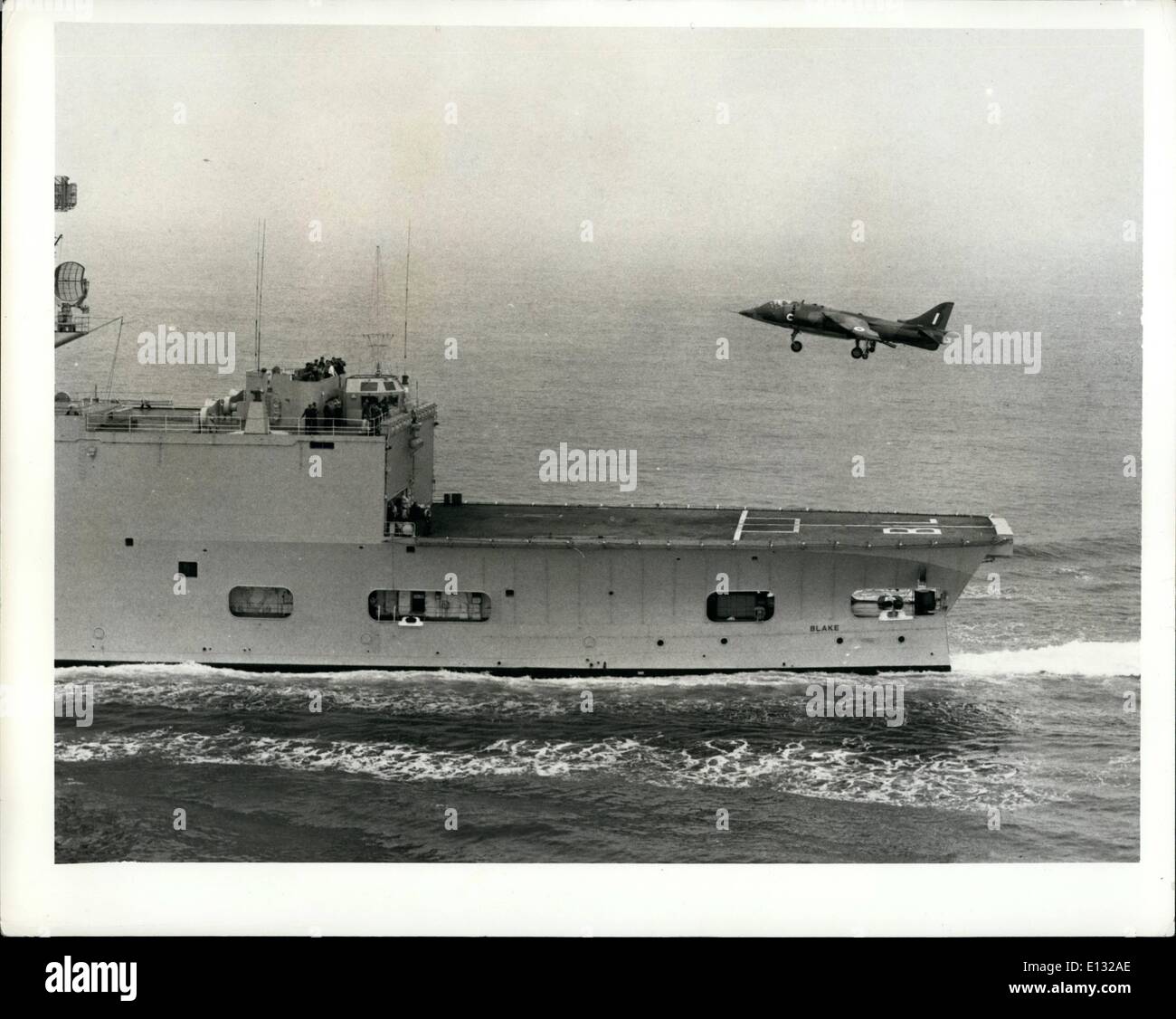 Hawker siddeley harrier hi-res stock photography and images - Alamy