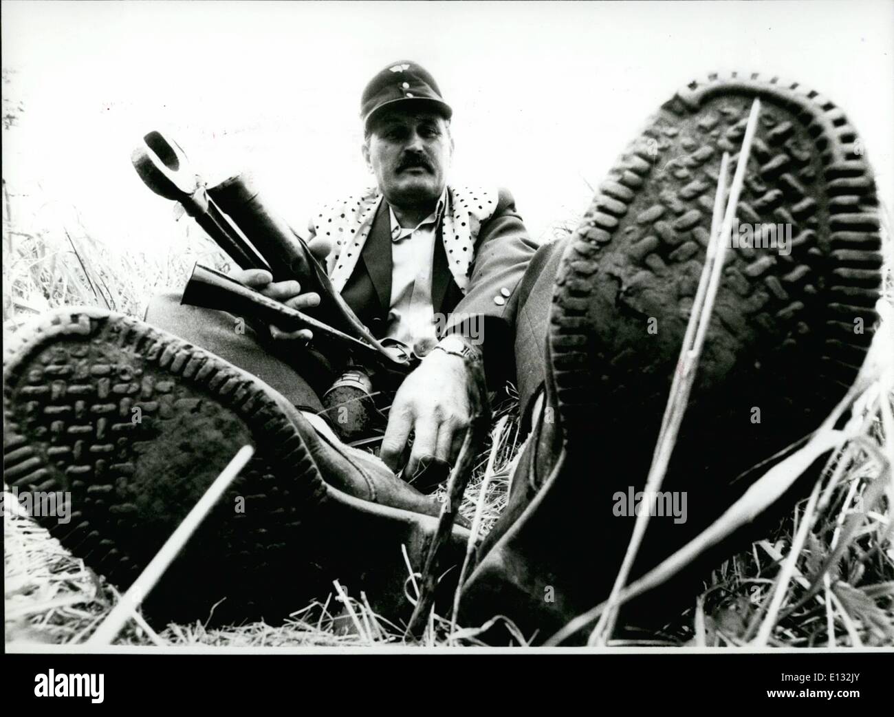 18 years hi-res stock photography and images - Alamy