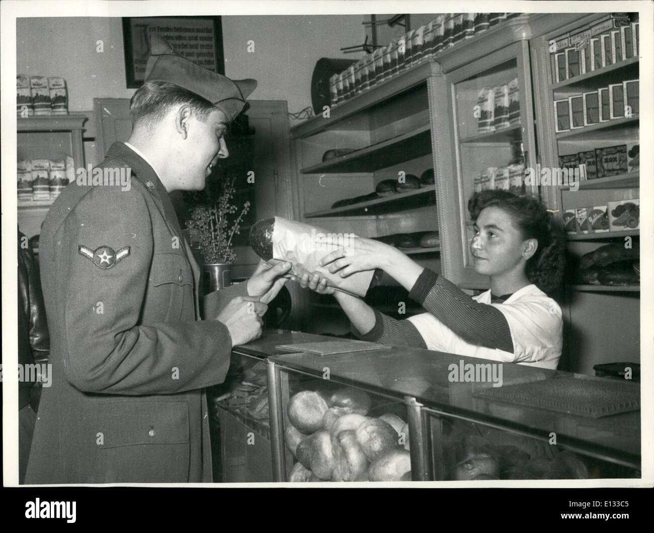 Feb. 26, 2012 - Munich boy took the oath on the star-spangled banner ...
