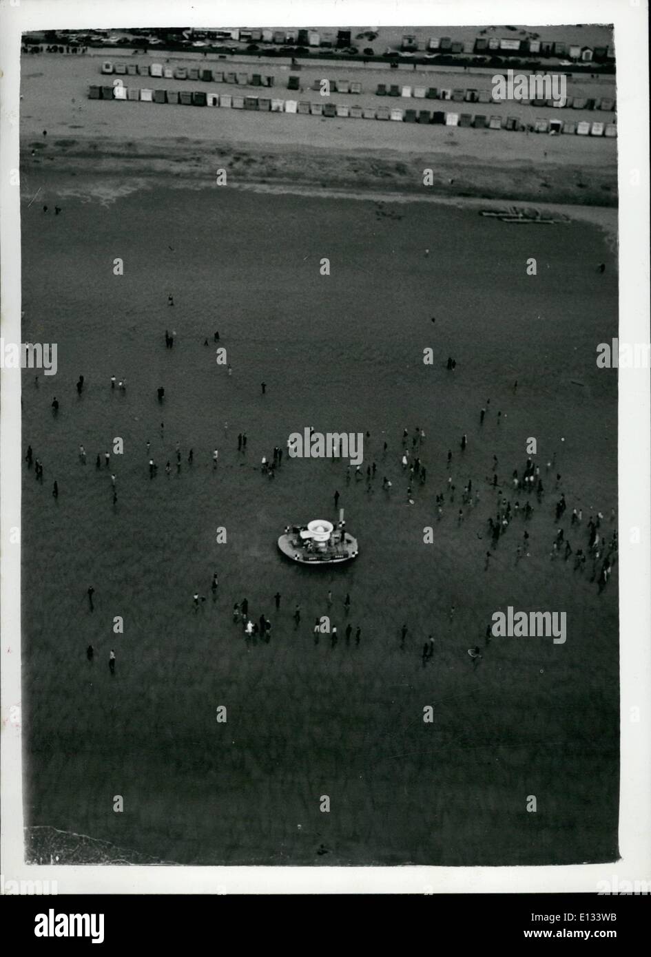 Commander peter lamb hi-res stock photography and images - Alamy