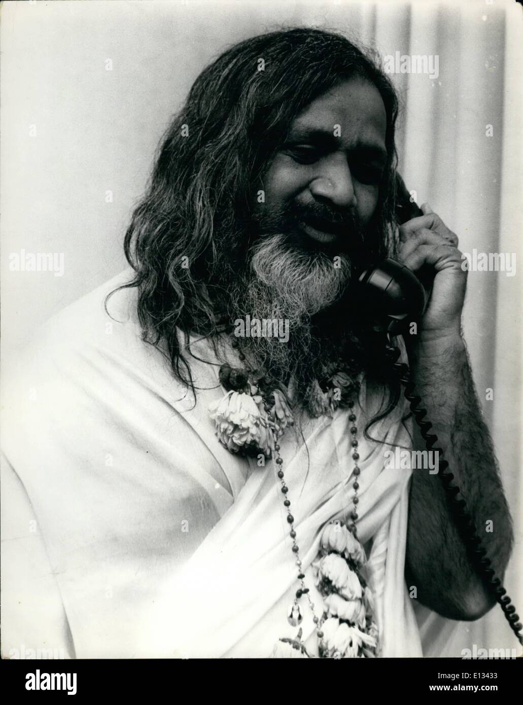 Maharishi mahesh yogi hi-res stock photography and images - Alamy