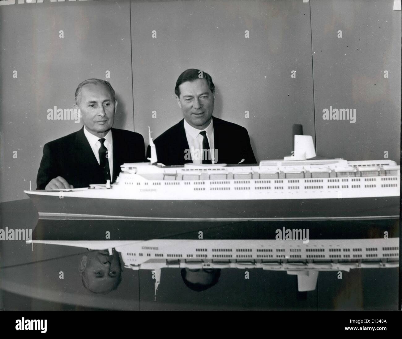 Sir basil hi-res stock photography and images - Alamy