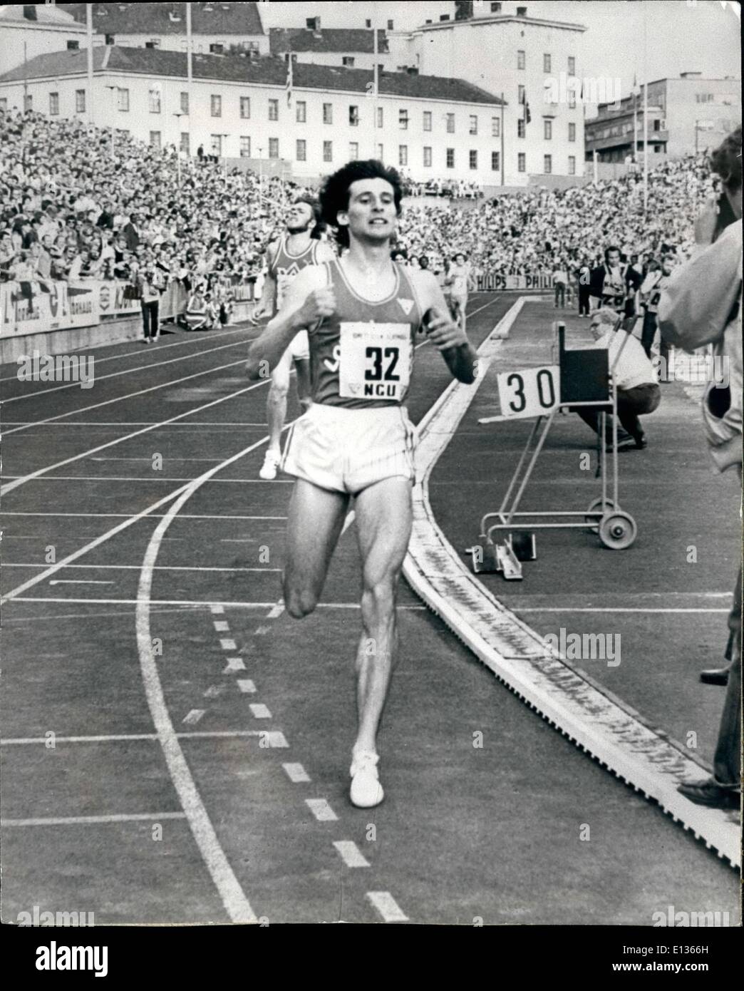 Feb. 28, 2012 - SEBASTUN COE BREAKS THE WORLD 1000 METRES WORLD RECORD ...