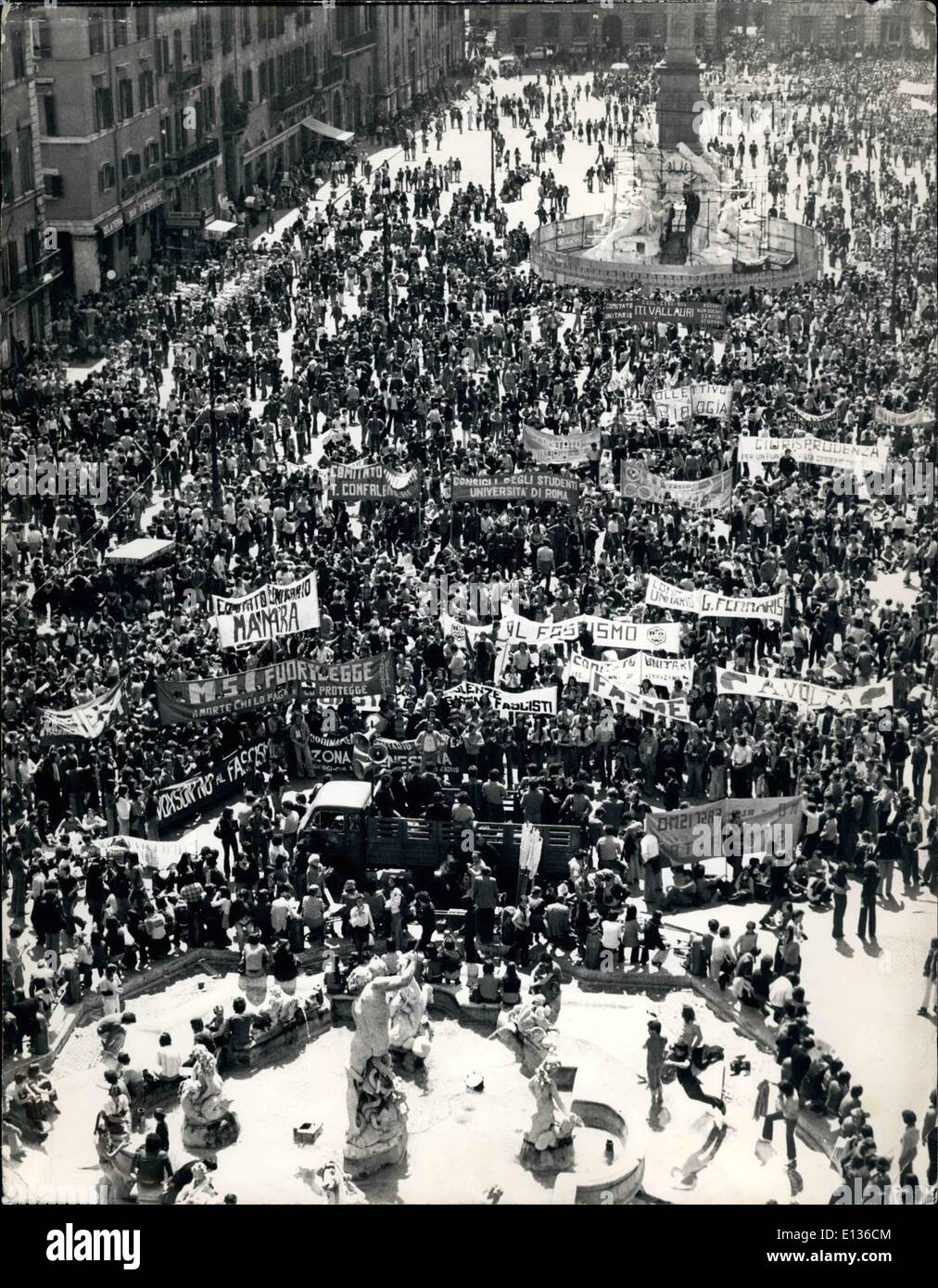 2012 student rally rome hi-res stock photography and images - Alamy