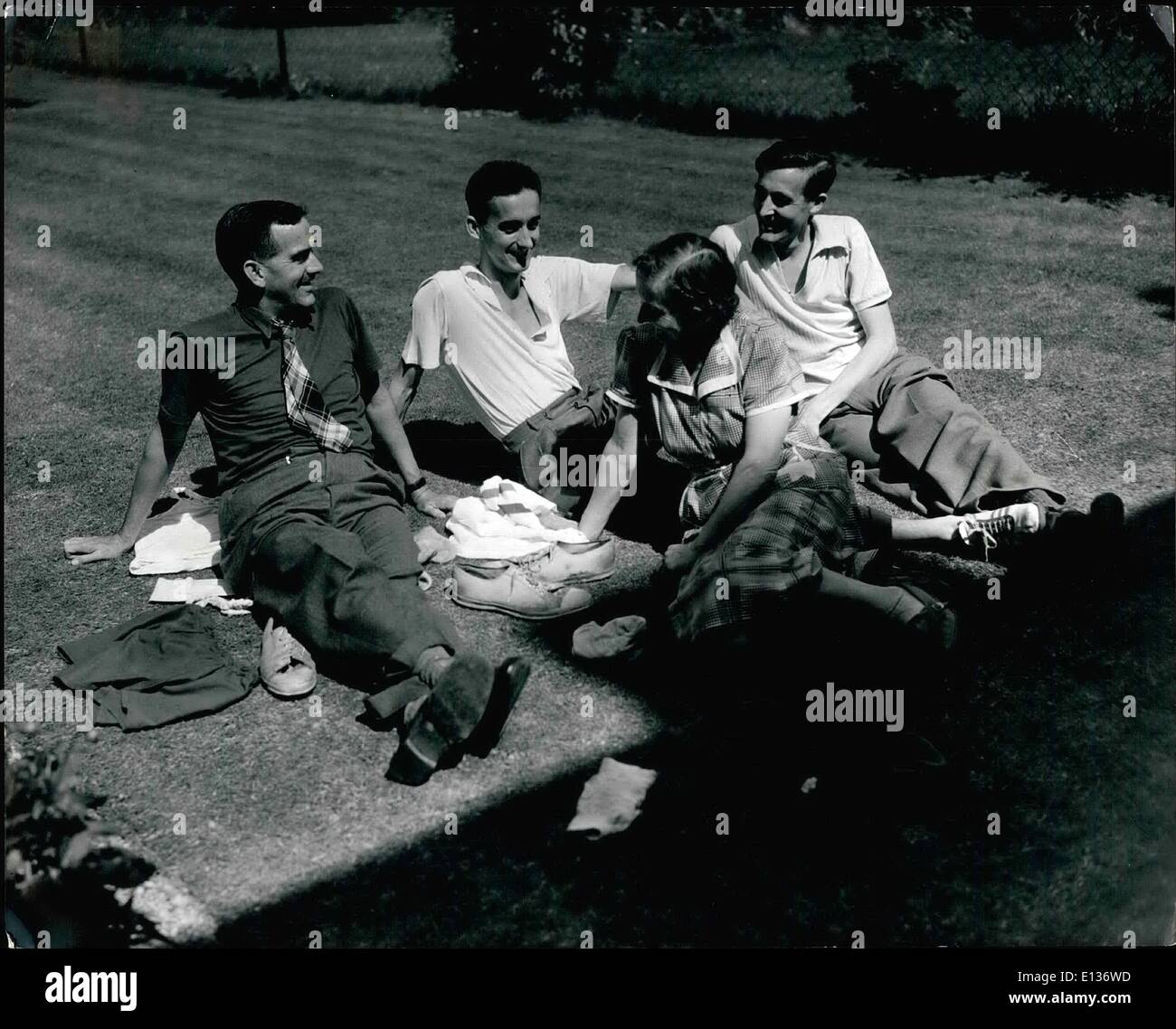 Feb. 28, 2012 - Britain's Most Amazing Athlete Gordon Pirie relaxes in ...