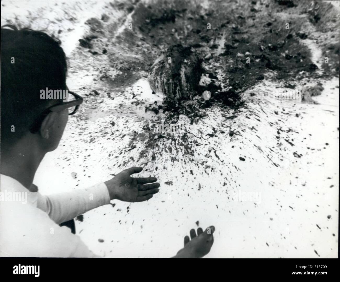 Gutai hi-res stock photography and images - Alamy