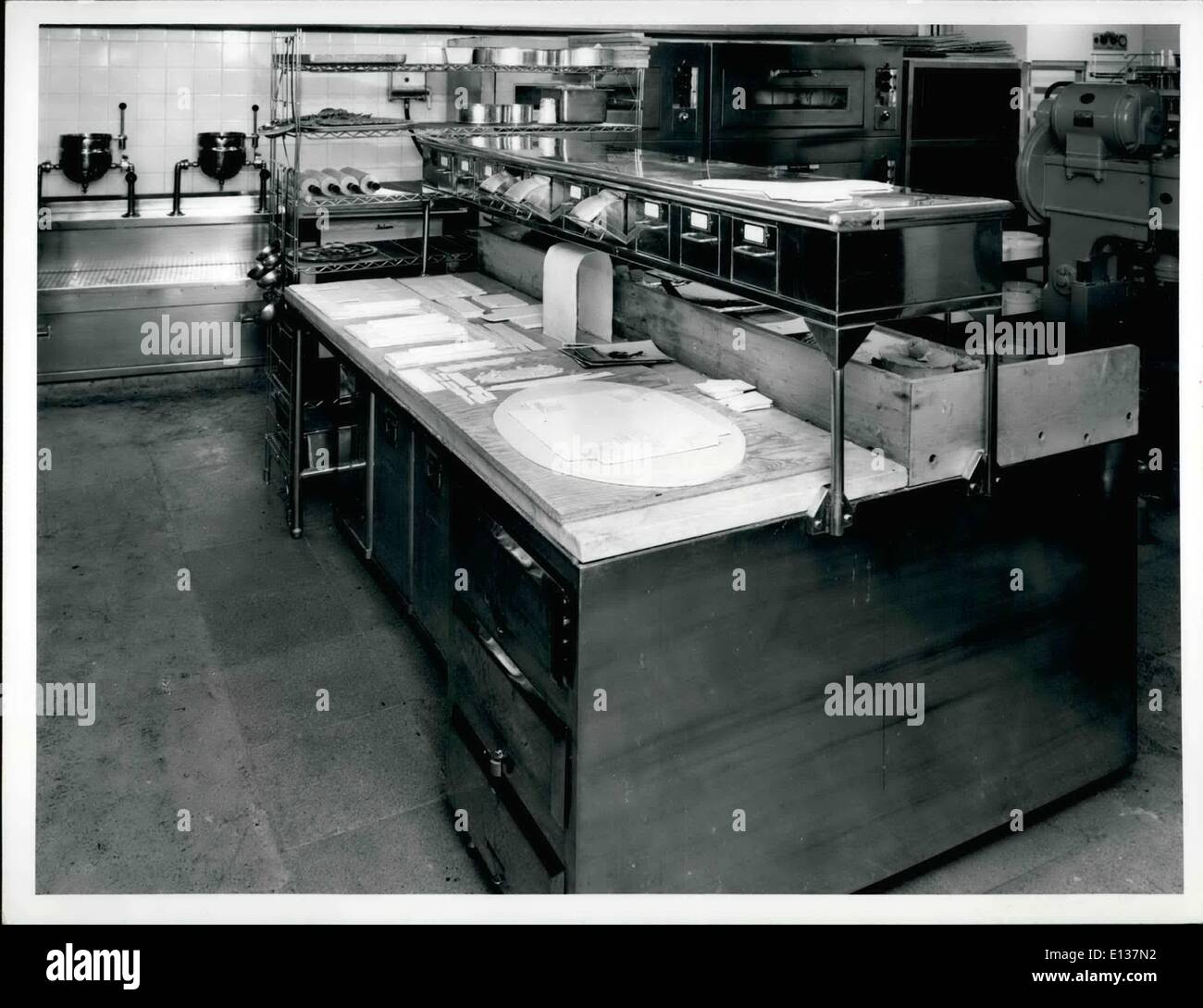 Steel tubular frames hi-res stock photography and images - Alamy