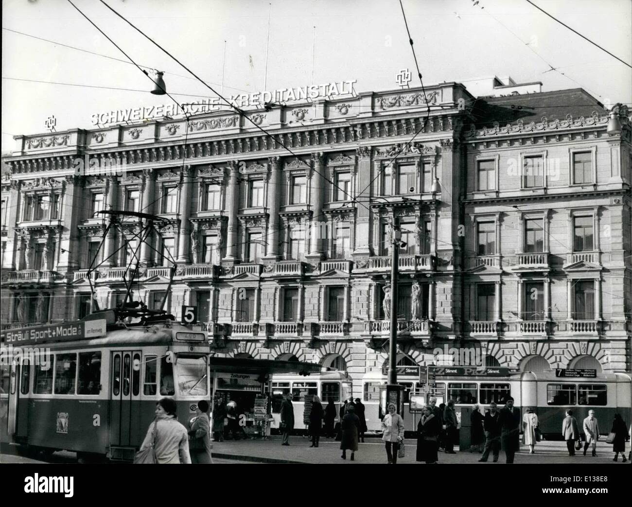 2012 faye dunaway vacationing in rome hi-res stock photography and ...