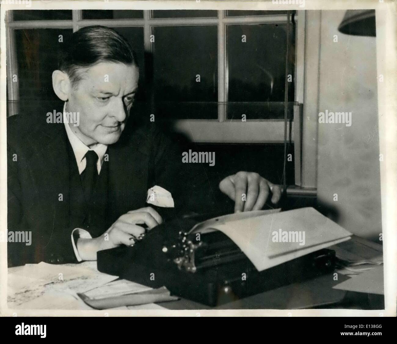 Ts eliot hi-res stock photography and images - Alamy