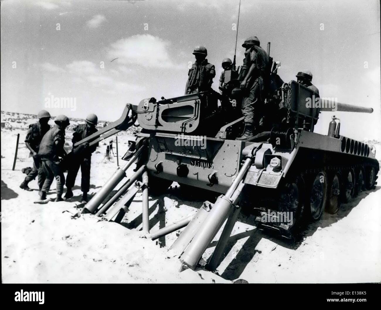 At 175 hi-res stock photography and images - Alamy