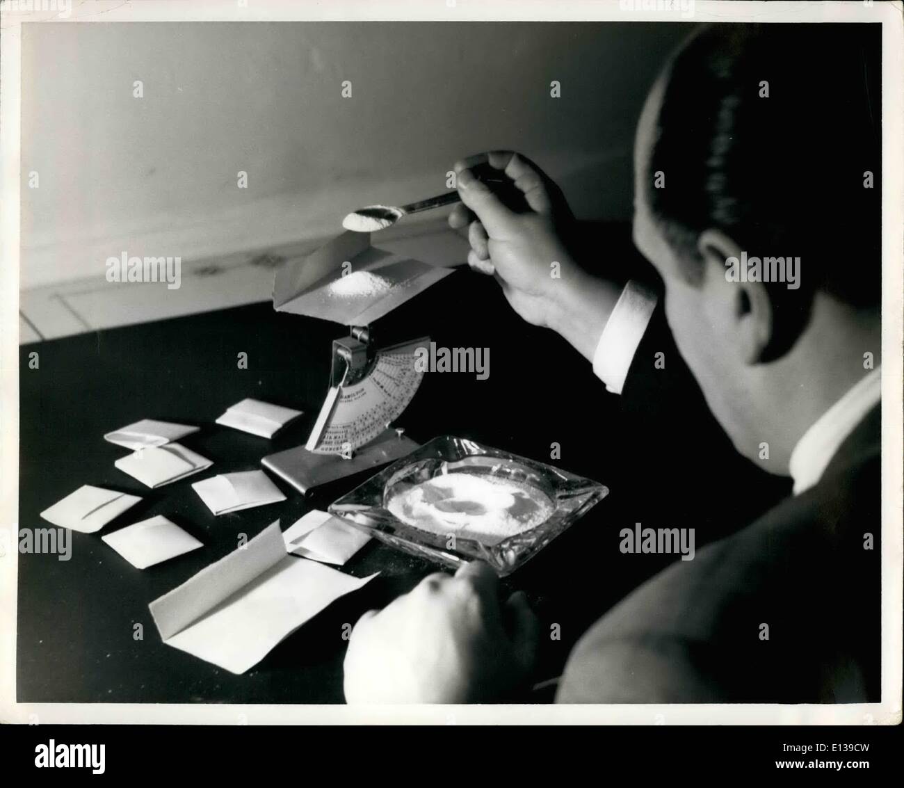 Drug pushers hi-res stock photography and images - Alamy