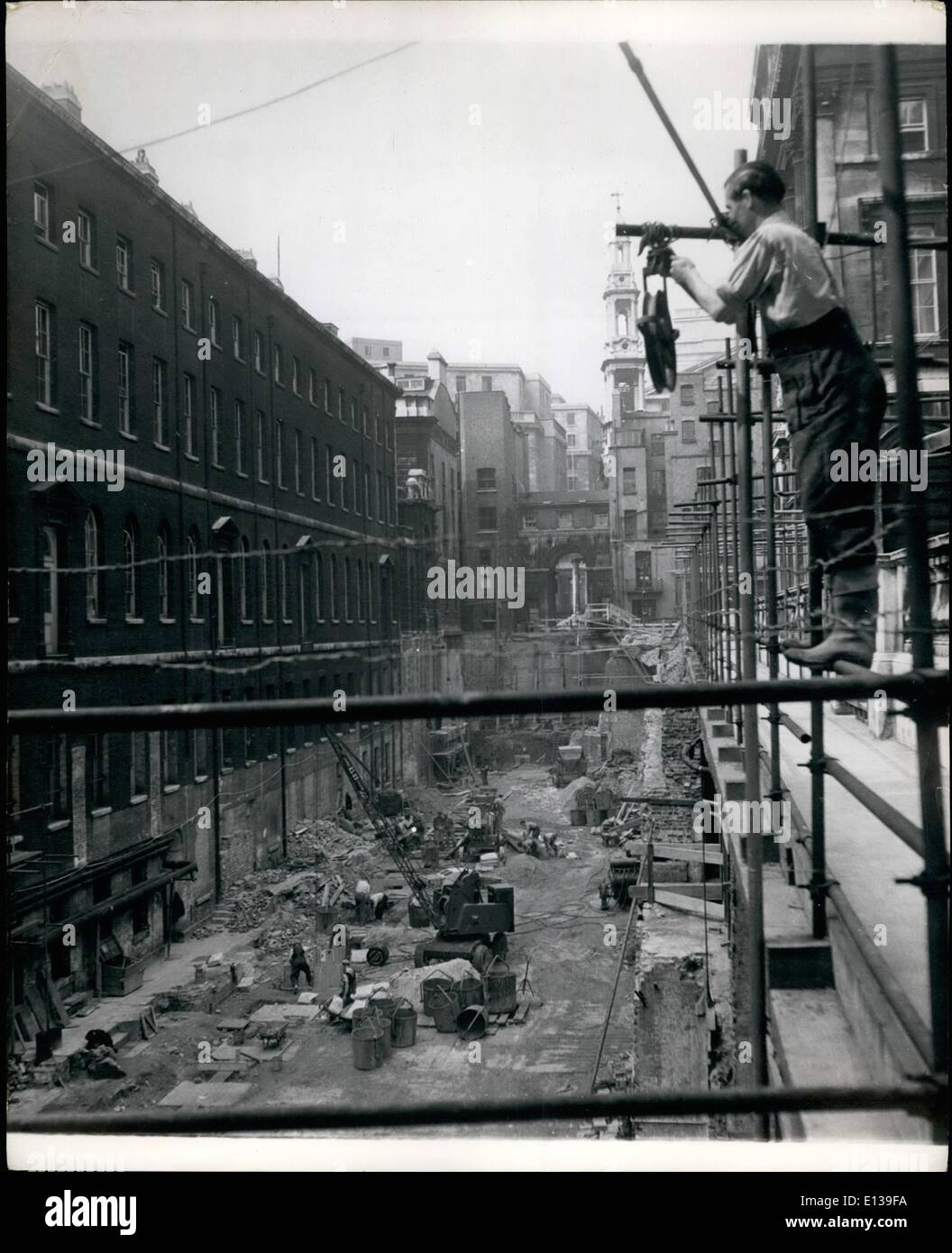 Ra london building hi-res stock photography and images - Alamy