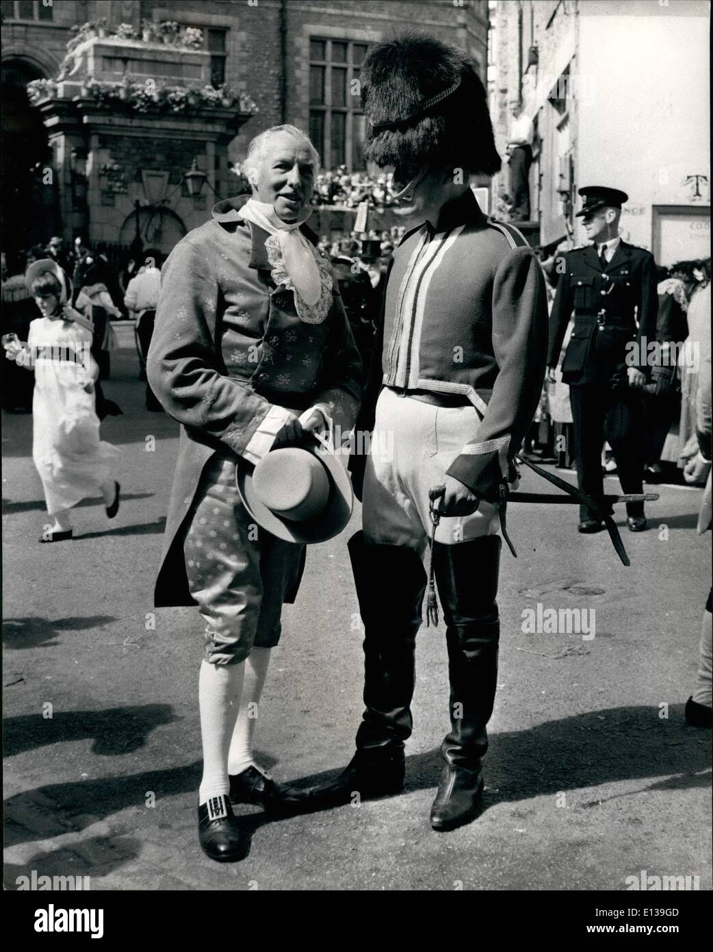 The bailiff 1913 left hi-res stock photography and images - Alamy