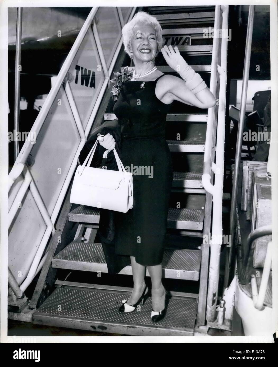 Opera star lily pons hi-res stock photography and images - Alamy