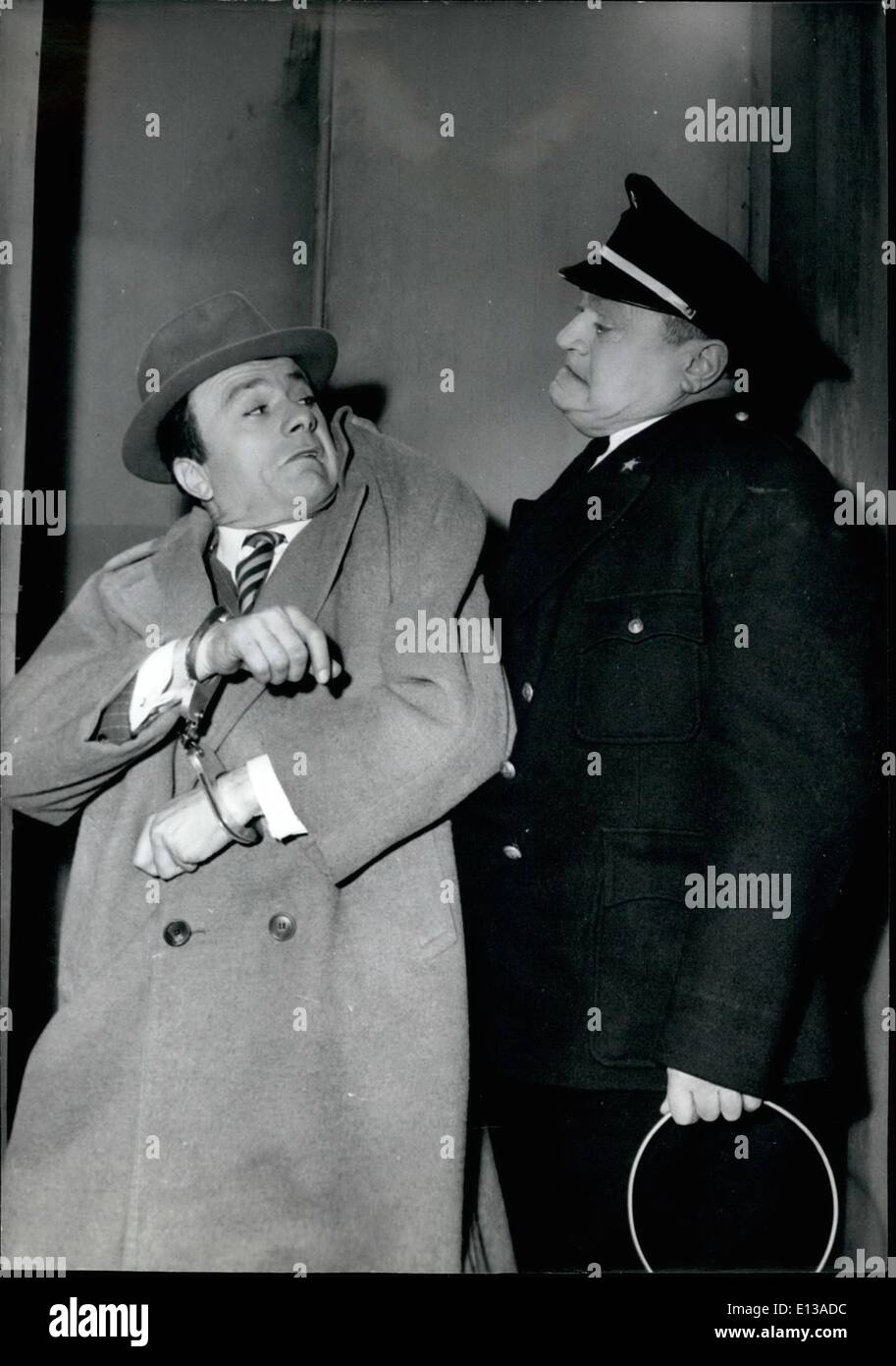 Comedian arrested scene a new film hi-res stock photography and images ...