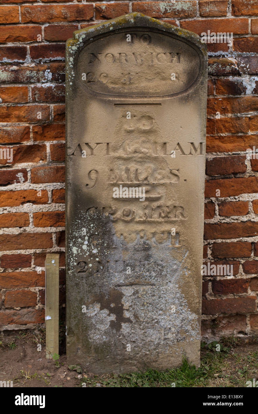Roman milestone england hi-res stock photography and images - Alamy