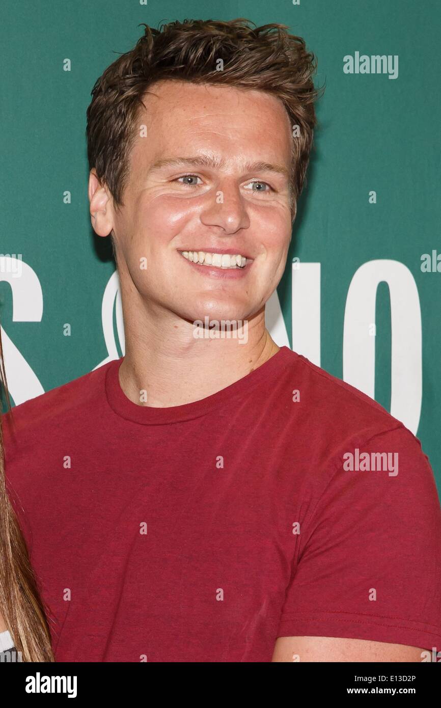 Jonathan barnes hi-res stock photography and images - Alamy