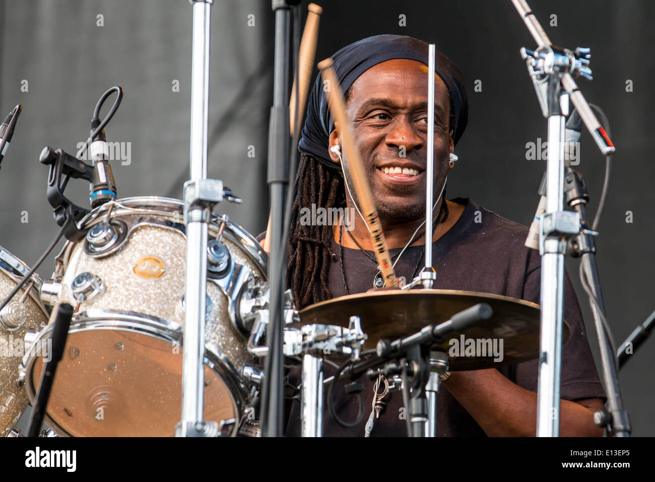 Columbus, Ohio, USA. 17th May, 2014. LIVING COLOUR performs on day one ...