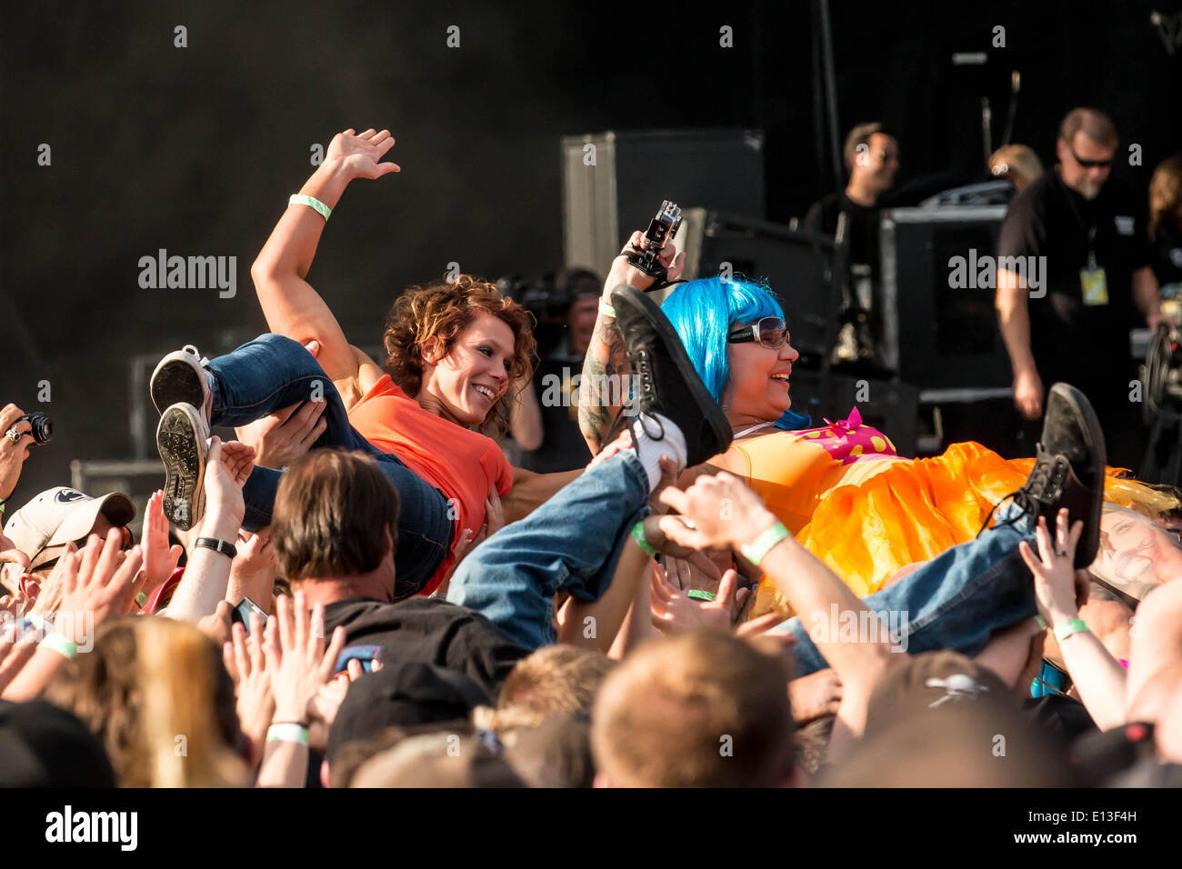 Crew stadium concert crowd hi-res stock photography and images - Alamy