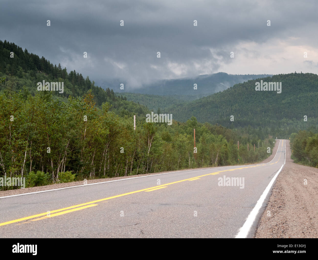 Country road canada hi-res stock photography and images - Alamy