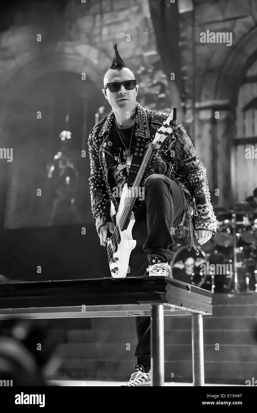 Zacky Vengeance Bow Tie