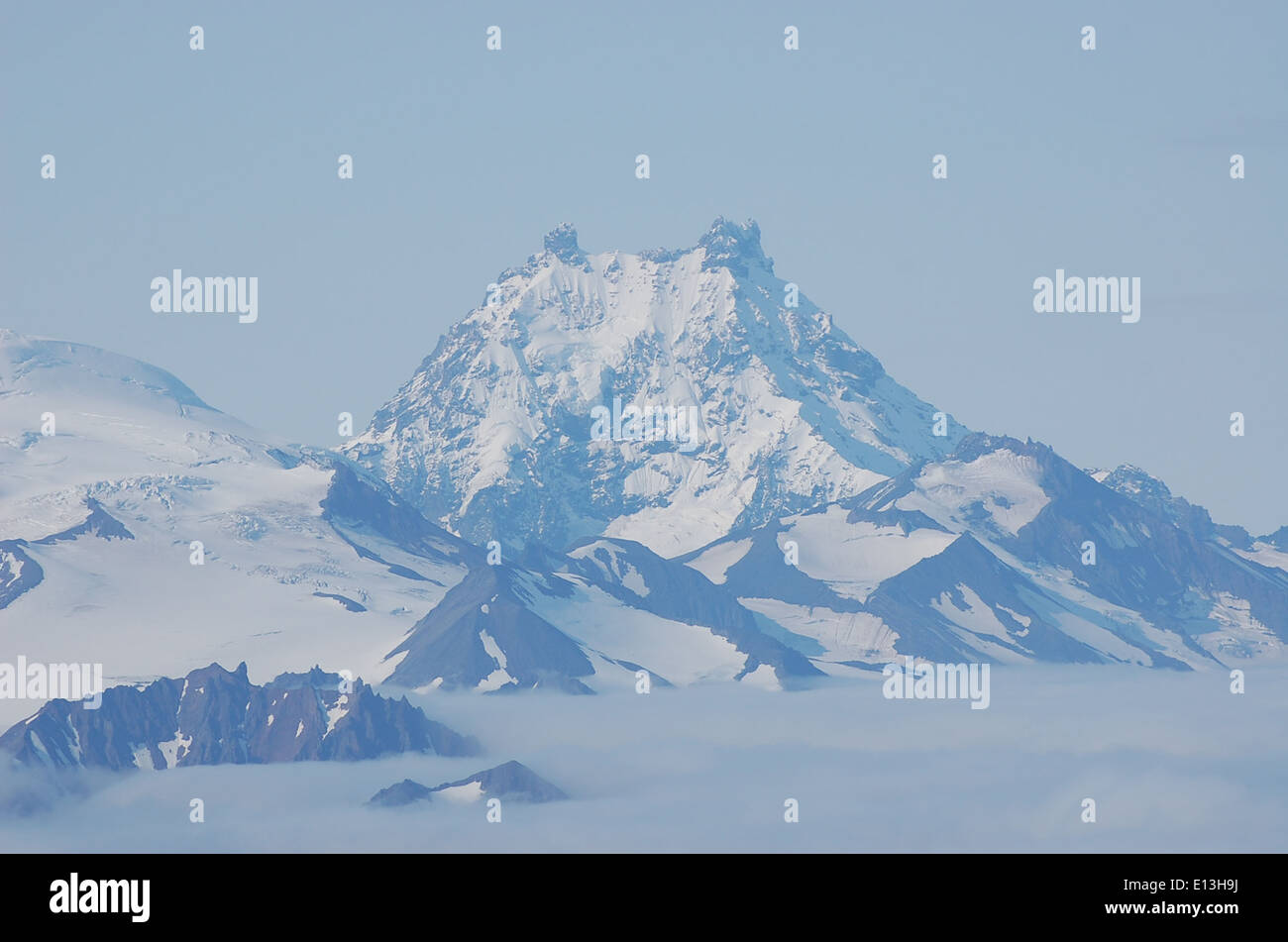 Alaskan volcano eruption hi-res stock photography and images - Alamy