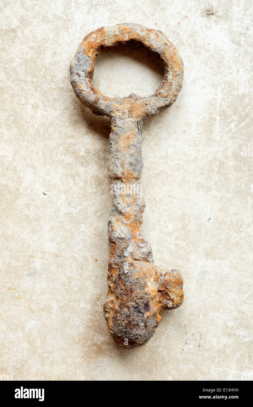 Rusty key hi-res stock photography and images - Alamy