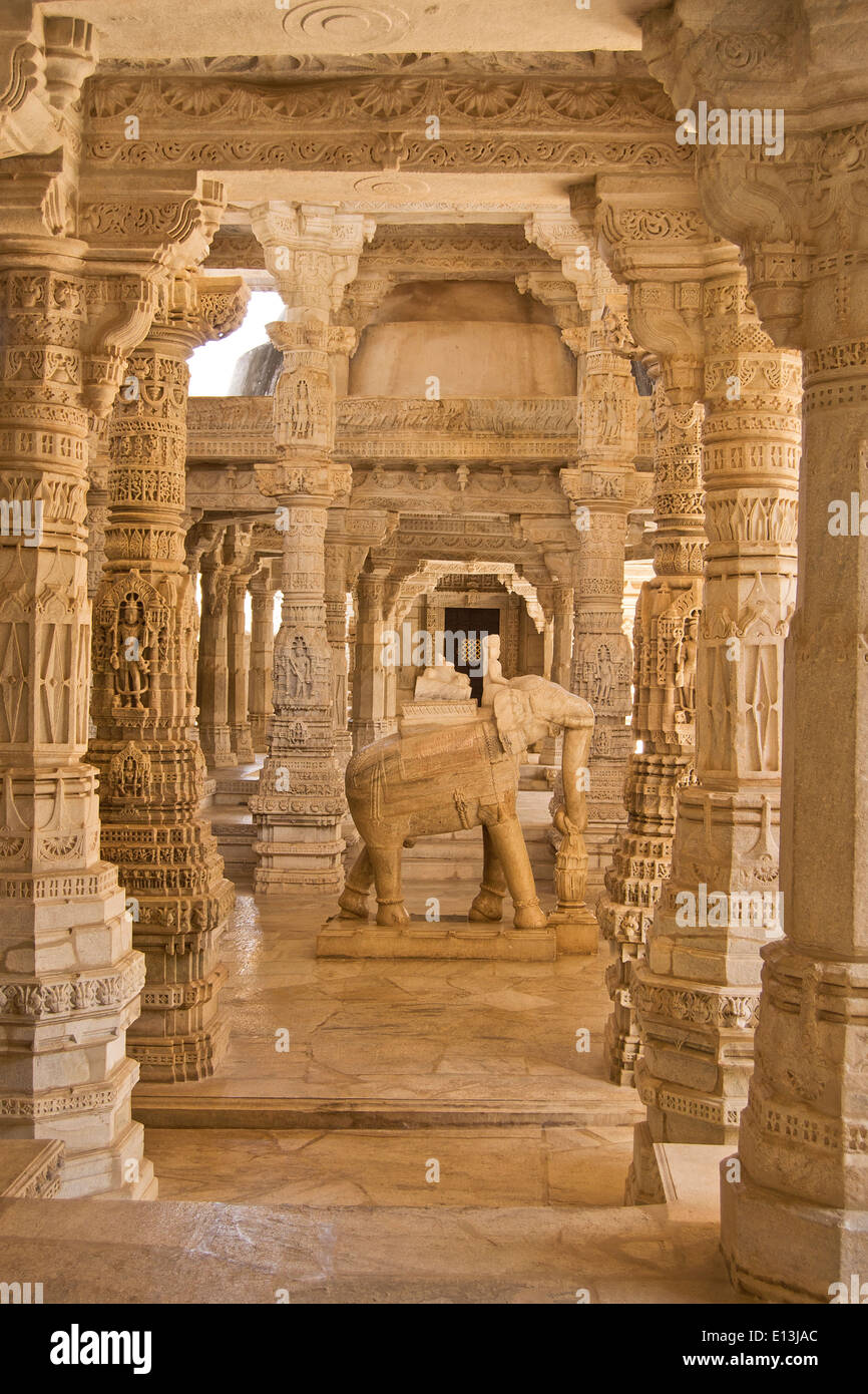 Ranakpur Jain temple, Rajasthan, India Stock Photo - Alamy