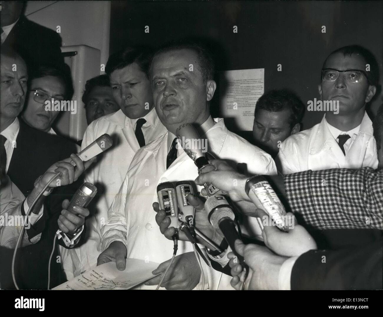 Prof cabrol hi-res stock photography and images - Alamy