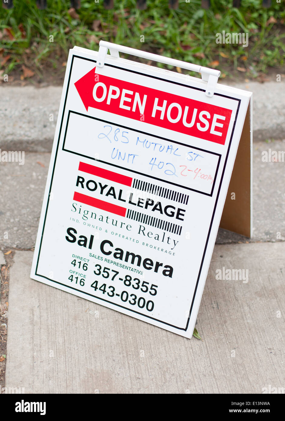 Commercial signplacard hi-res stock photography and images - Alamy