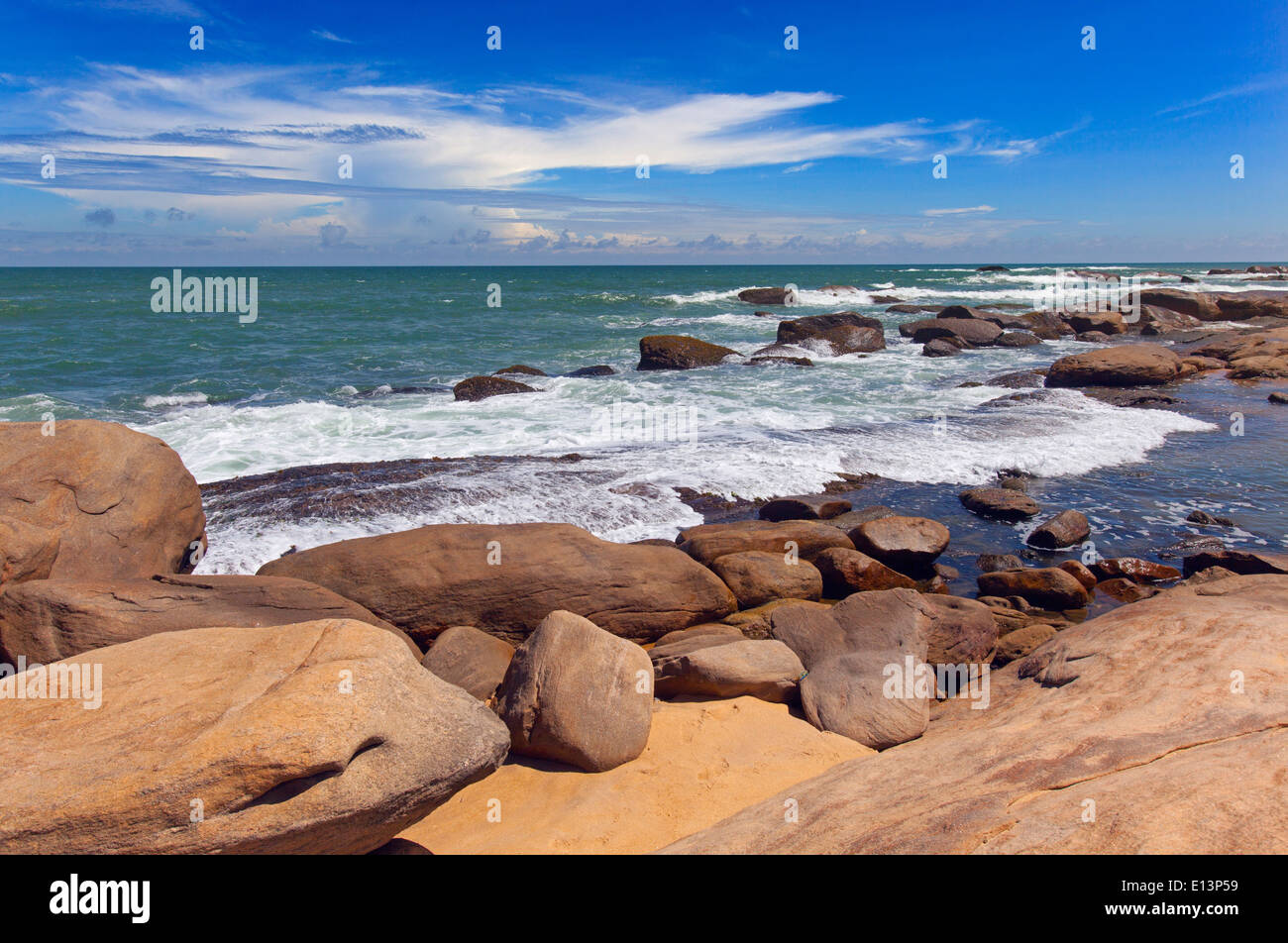 Yala national park beach hi-res stock photography and images - Alamy