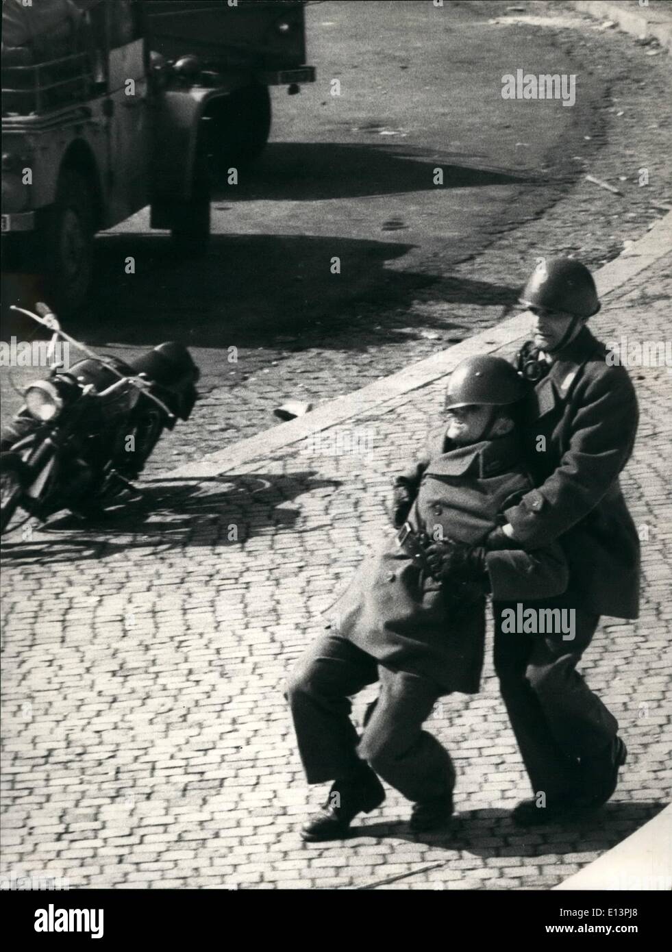 Police riots hi-res stock photography and images - Alamy