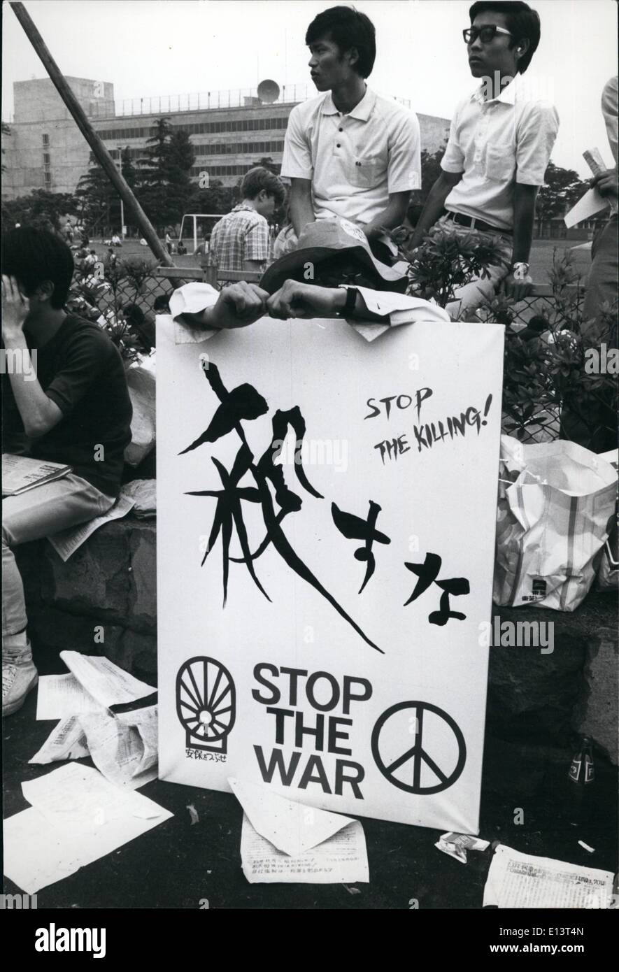 Peace movement hi-res stock photography and images - Alamy