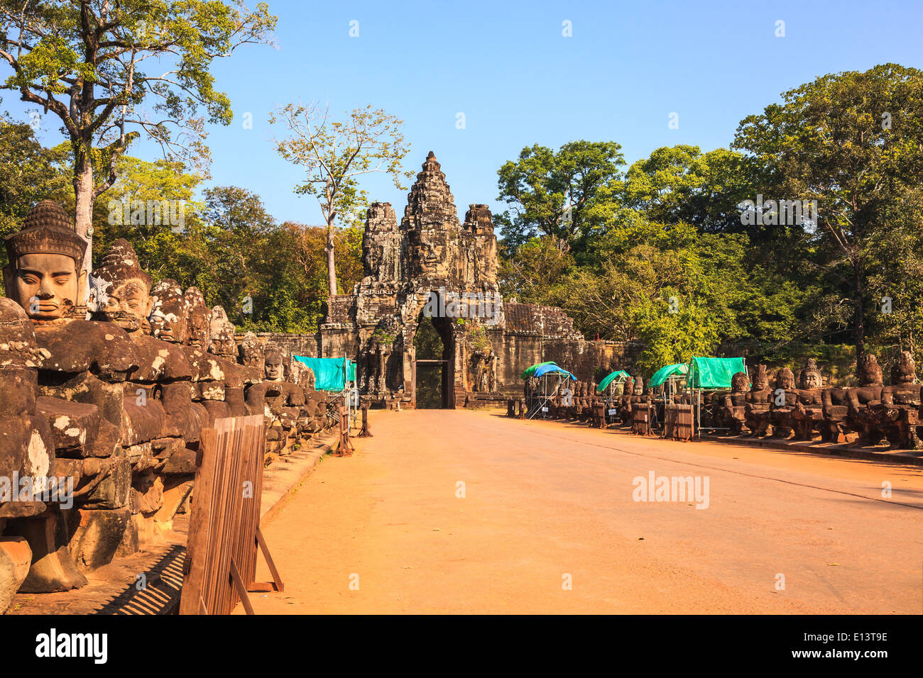 Cambodia gate entrance hi-res stock photography and images - Alamy