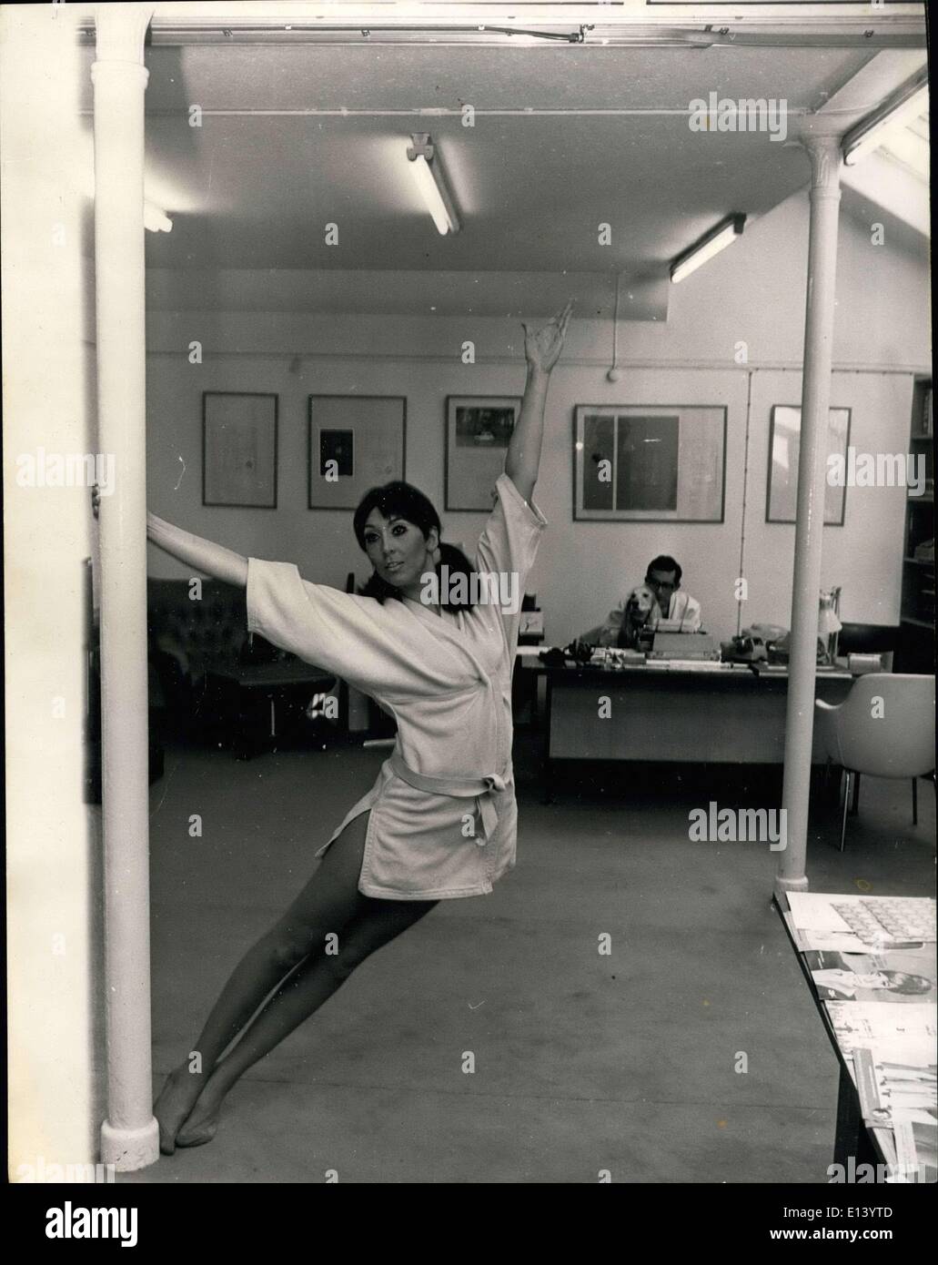 Anita harris dancer hi-res stock photography and images - Alamy