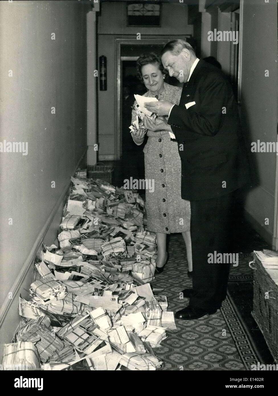 One million cards hi-res stock photography and images - Alamy